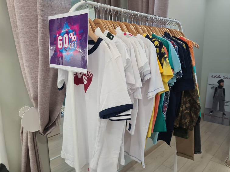 -60% στα καλοκαιρινά του Youngster- Mεγάλα brand σας περιμένουν ...